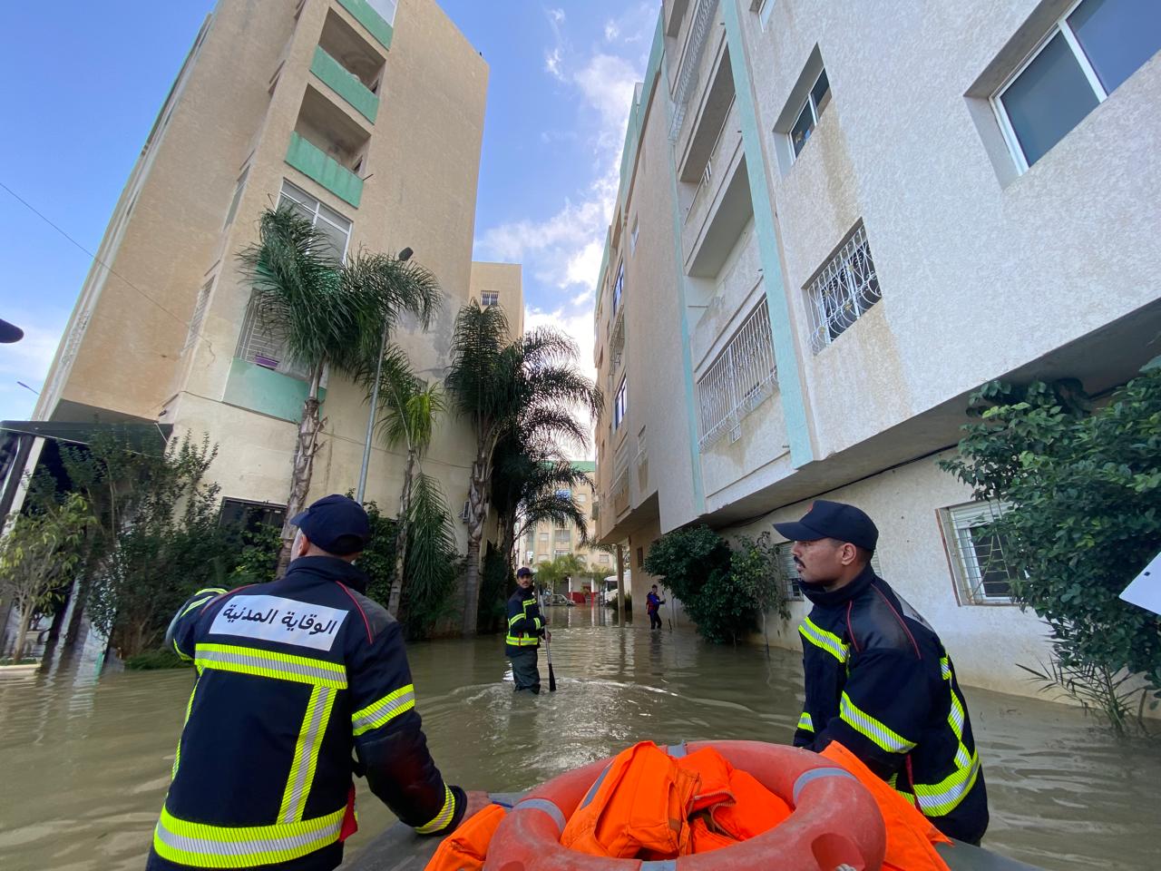 Ksar El Kébir: SNRTnews au coeur des opérations de secours | SNRT News